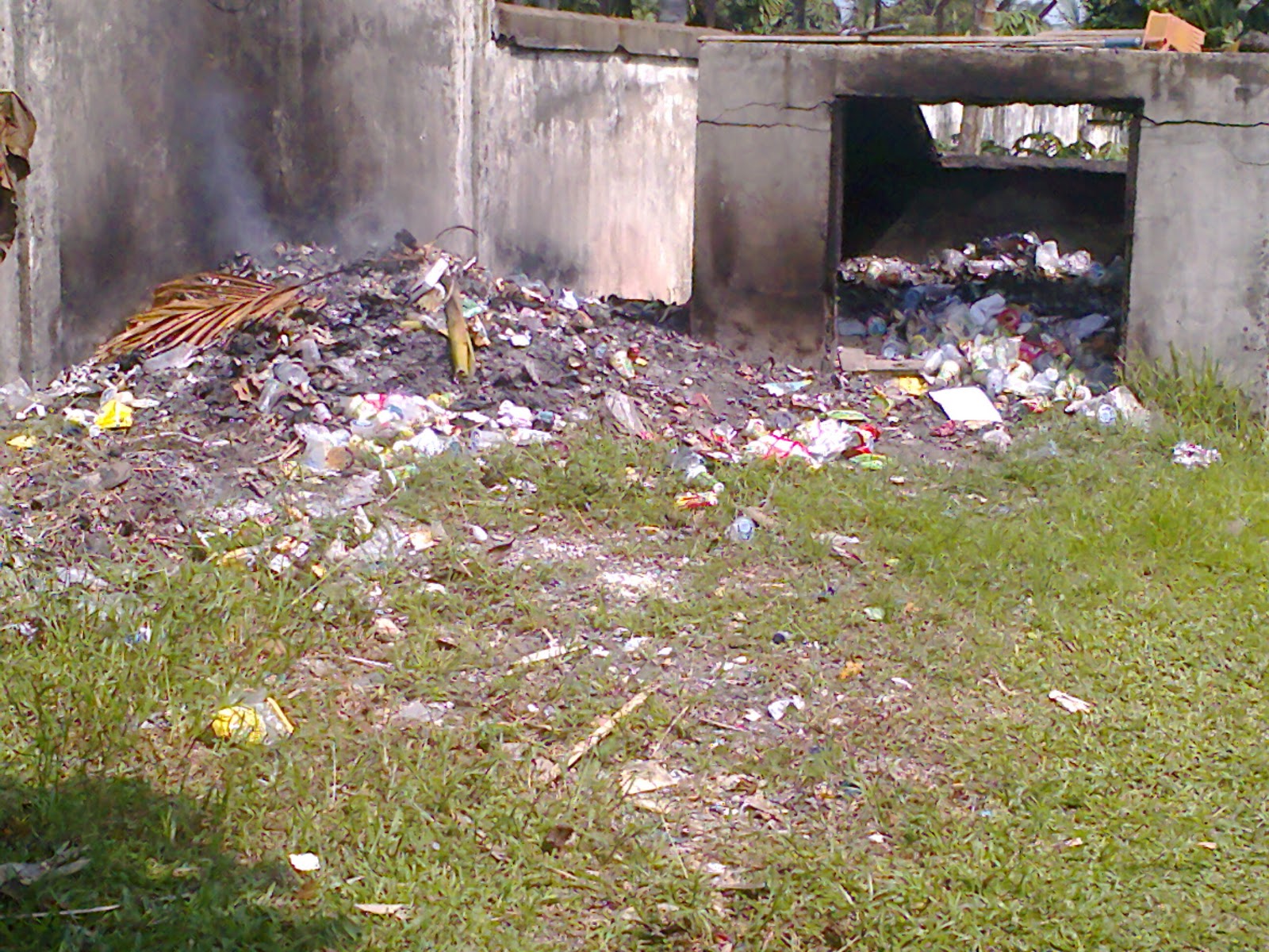 MeLky-Multimedia x 2: Lingkungan kotor dan Bersih